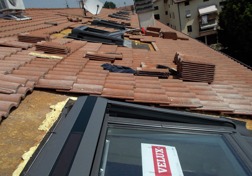 Tetti in legno, lucernari Velux e linee vita a Reggio Emilia e Parma ...